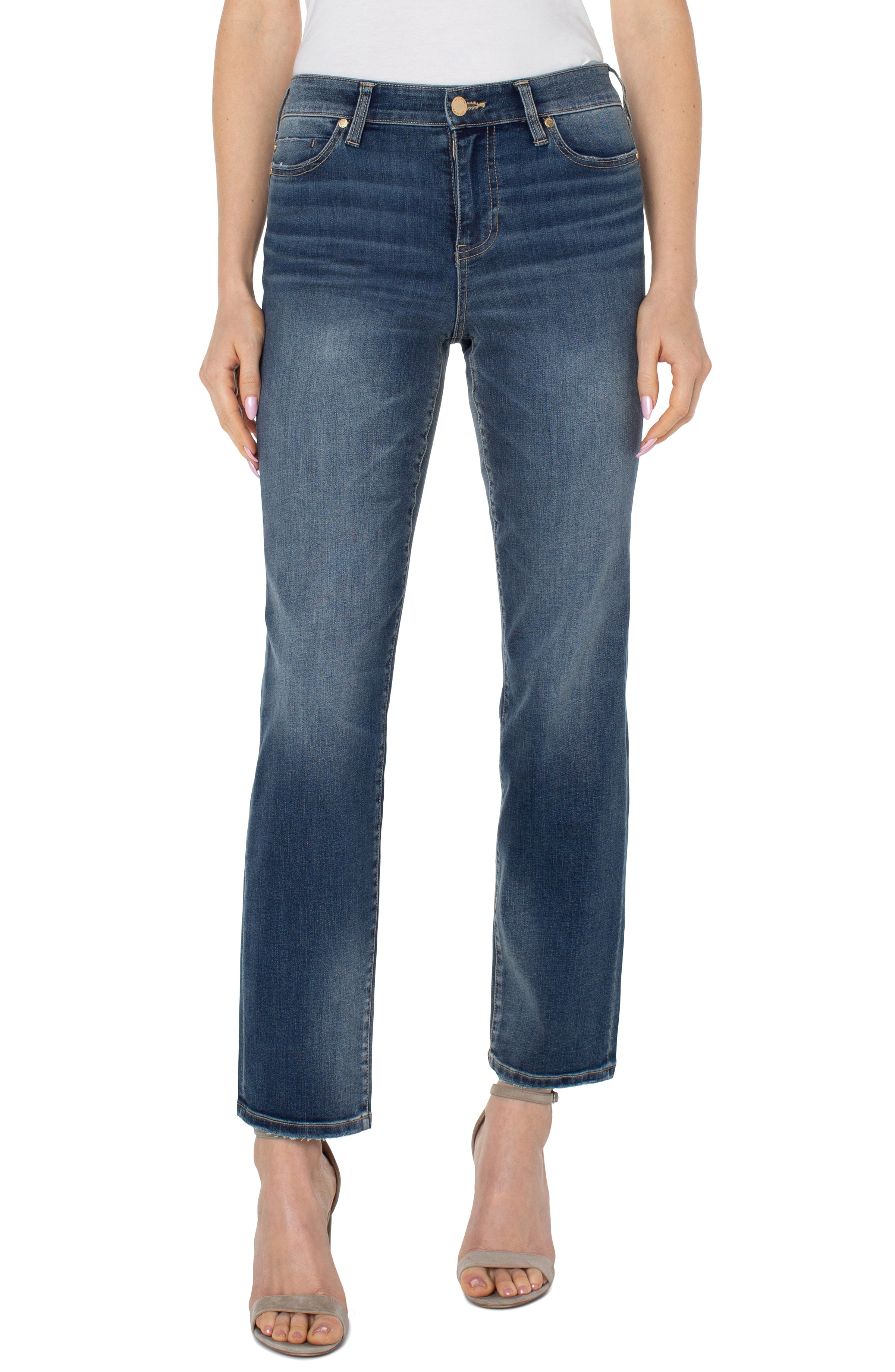 Kennedy Straight in Oasis – Team Blonde